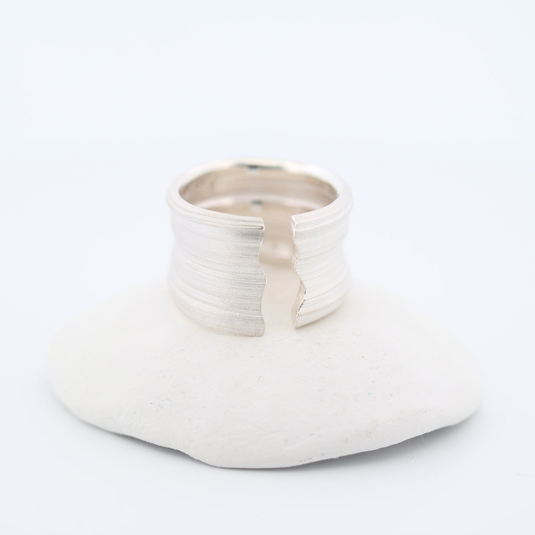 Mitsuro Hikime – ANi DESIGN HANDMADE